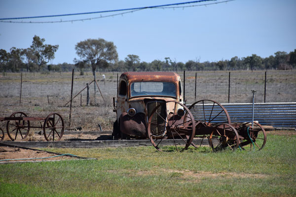 NSW - Lightening Ridge and Beyond Hitting the Road by Caravan
